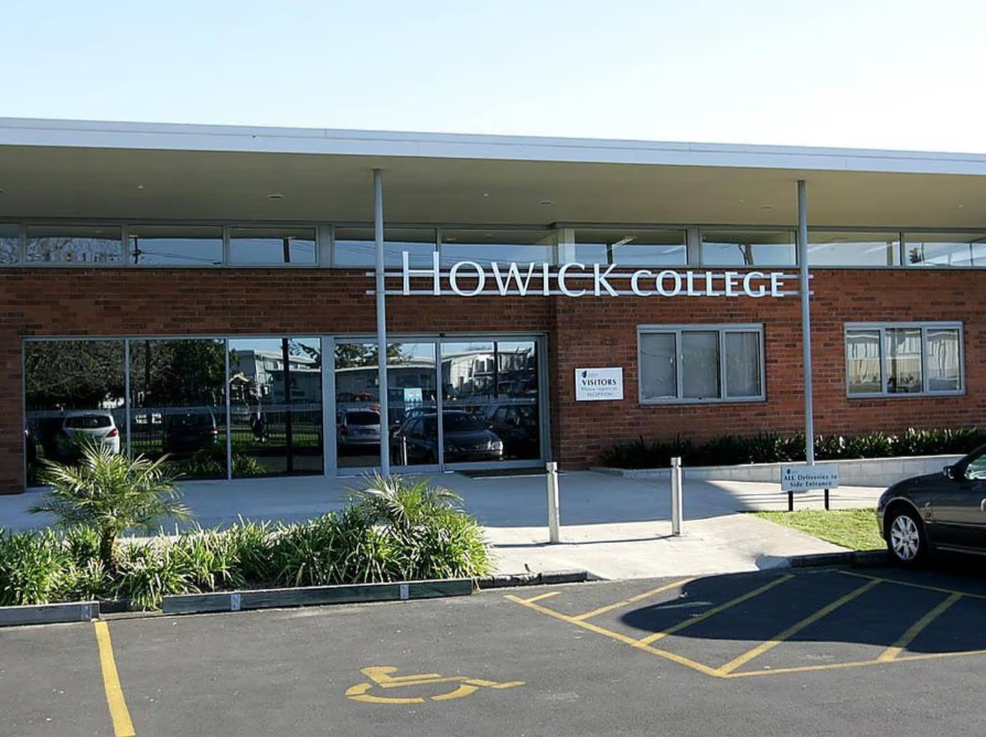 Howick College - Trường trung học đồng giáo dục tại New Zealand